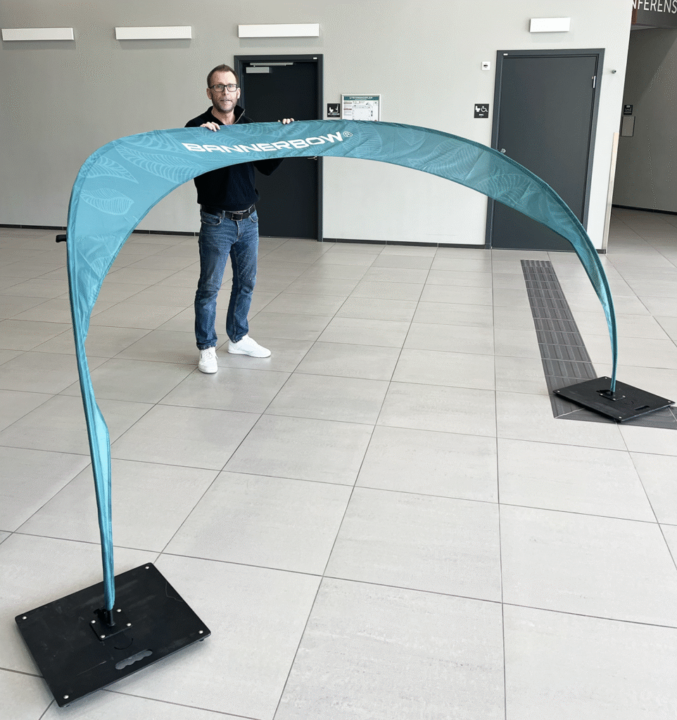 Arch Flags - Bannerbow